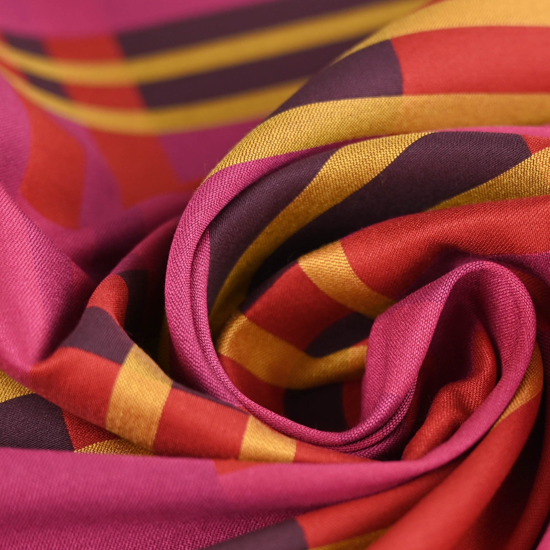 Fuchsia Check Jacquard 4246 – Fabrics4Fashion